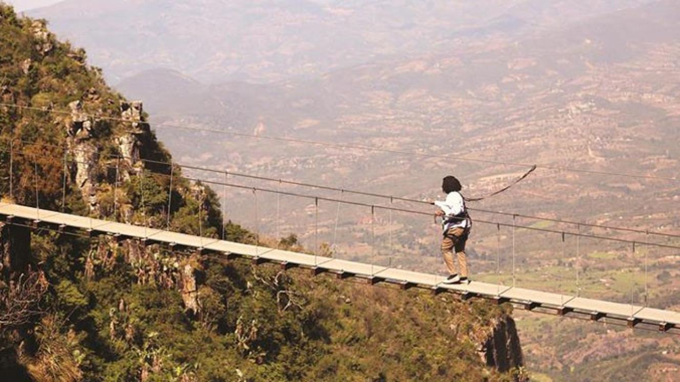 Zim's Maturazi falls gets Sky walk, zip line | Southern & East African ...